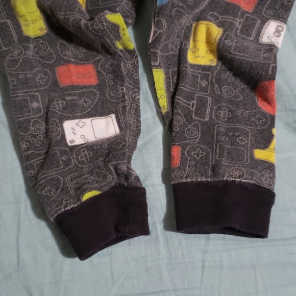 The Children's Place | Pajamas | Gamer Pjs | Poshmark